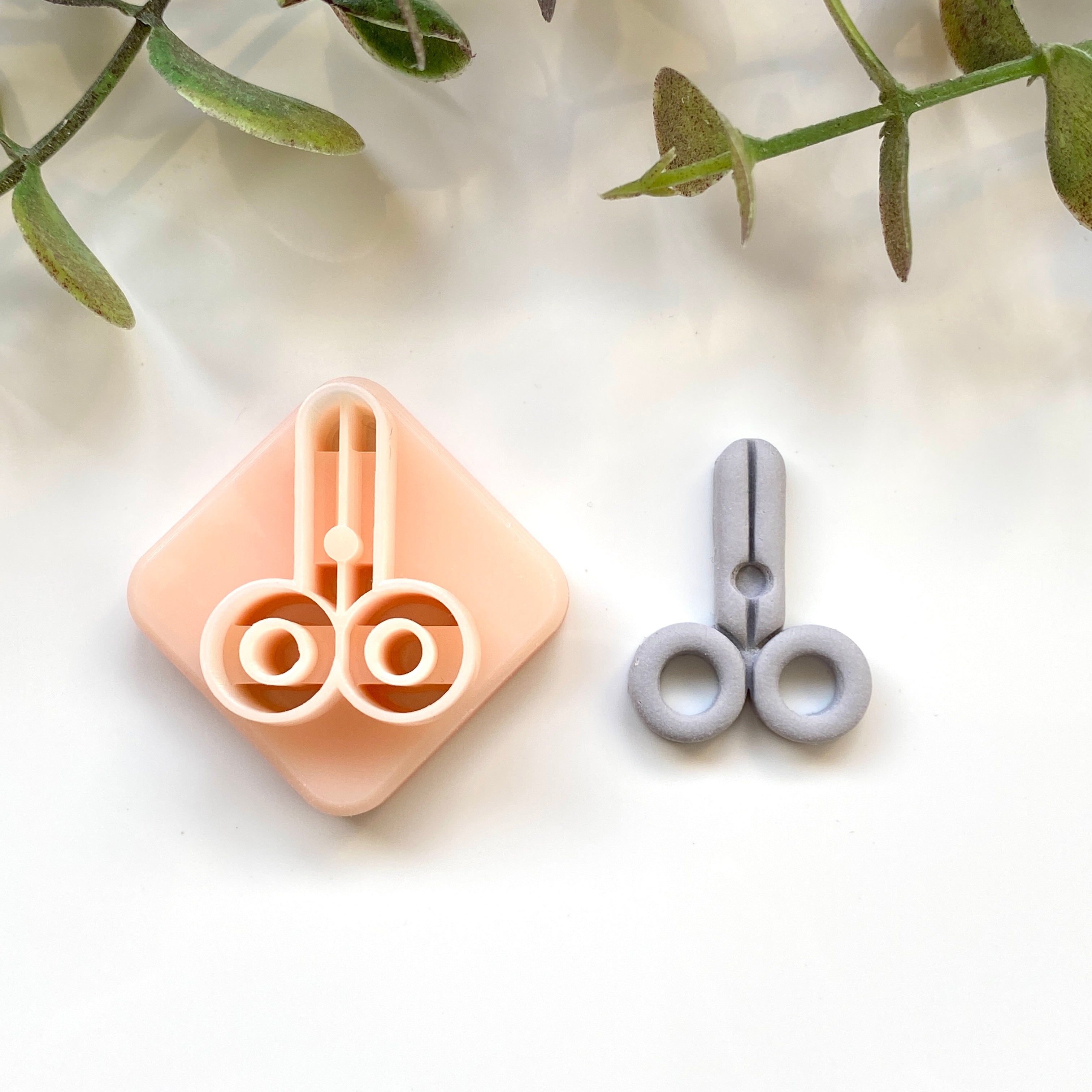 Scissors – Cutterglobe