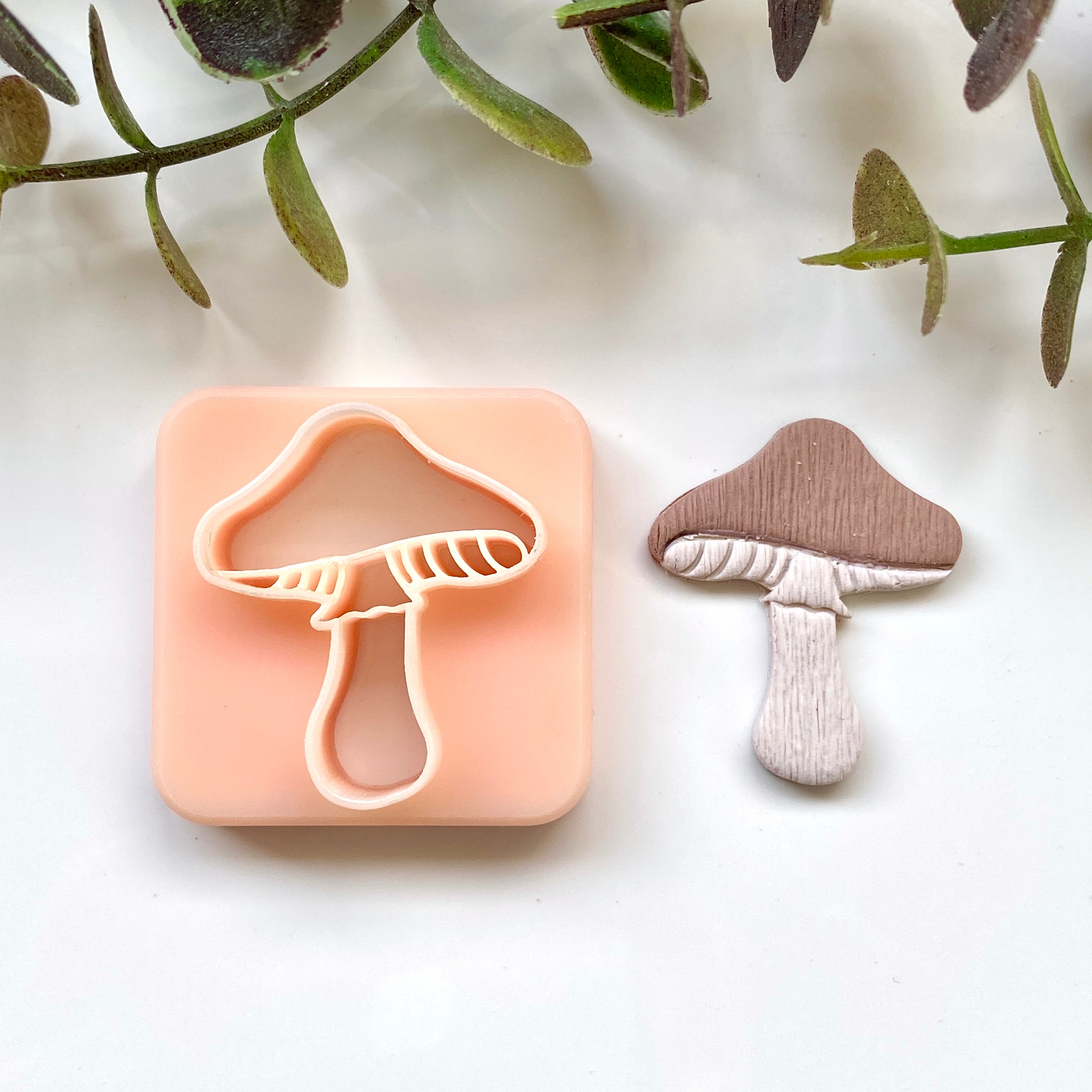 Mushroom B – Cutterglobe
