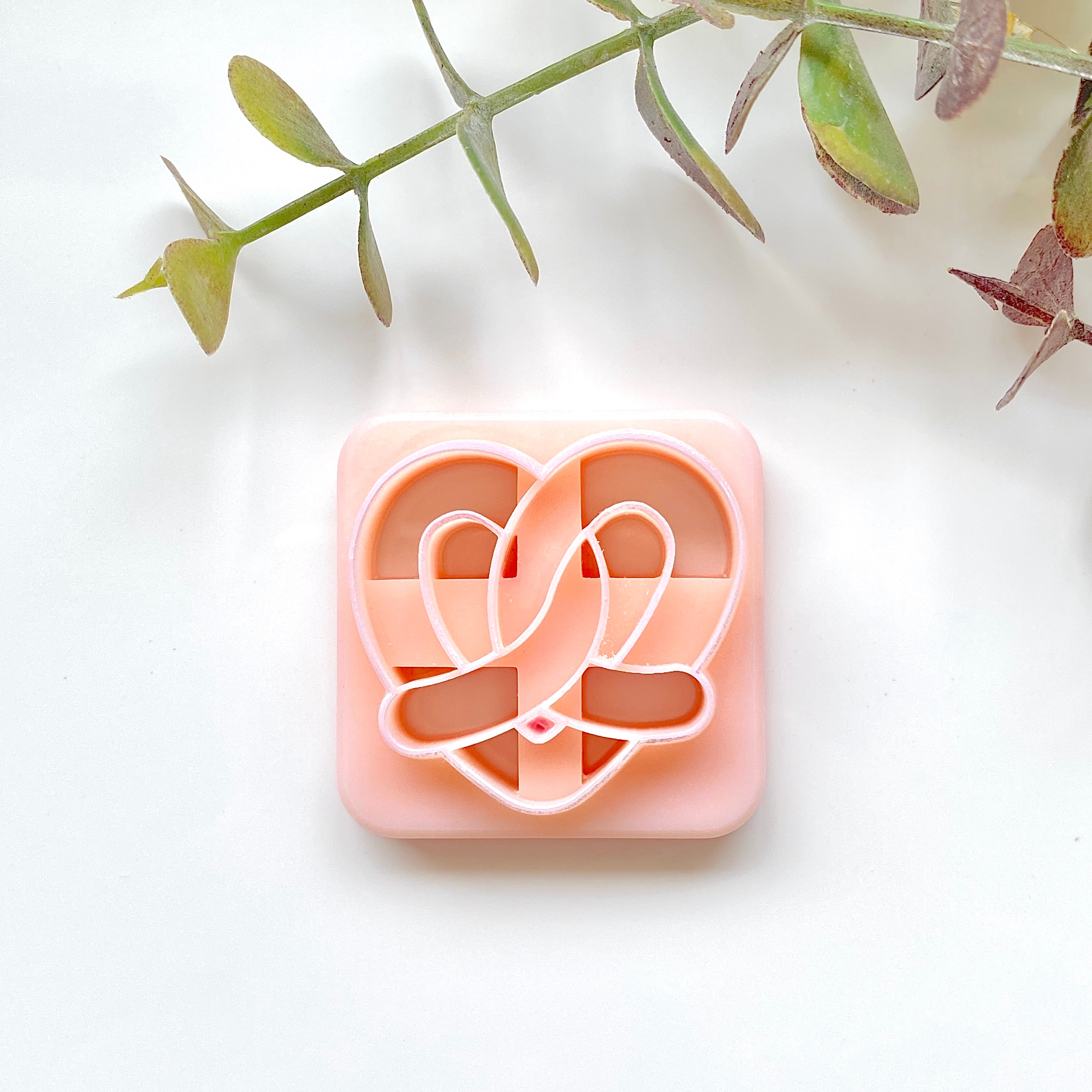 Heart Pretzel – Cutterglobe