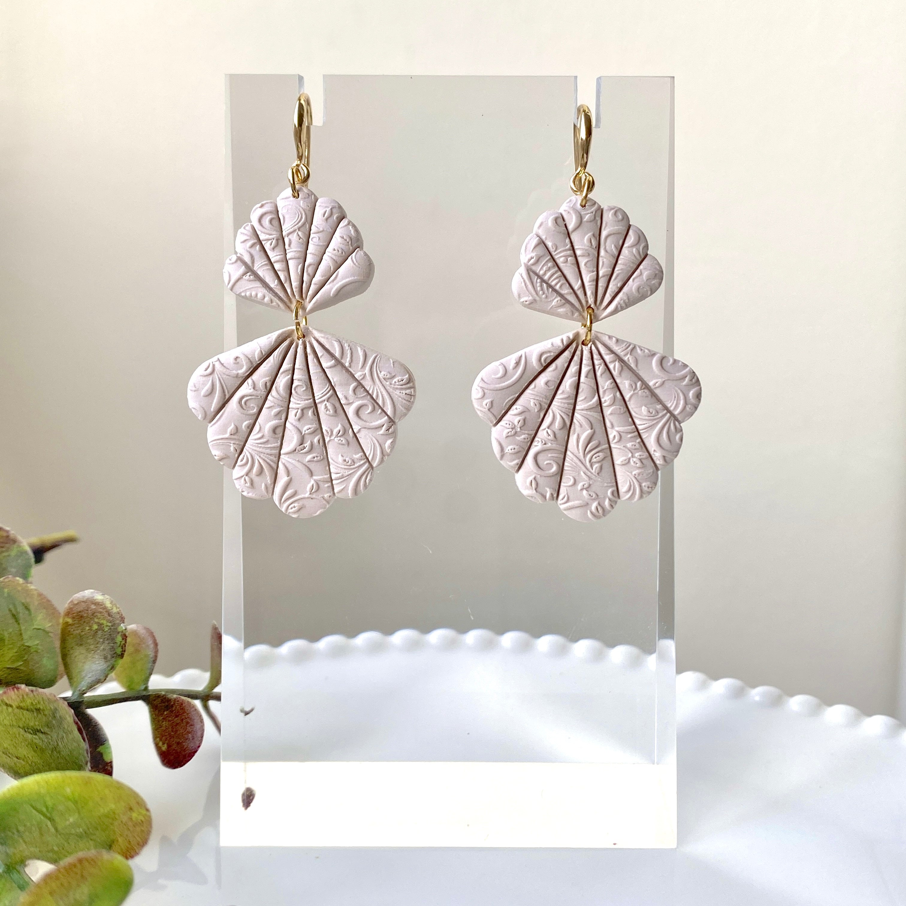 Fancy Shell Dangles – Cutterglobe
