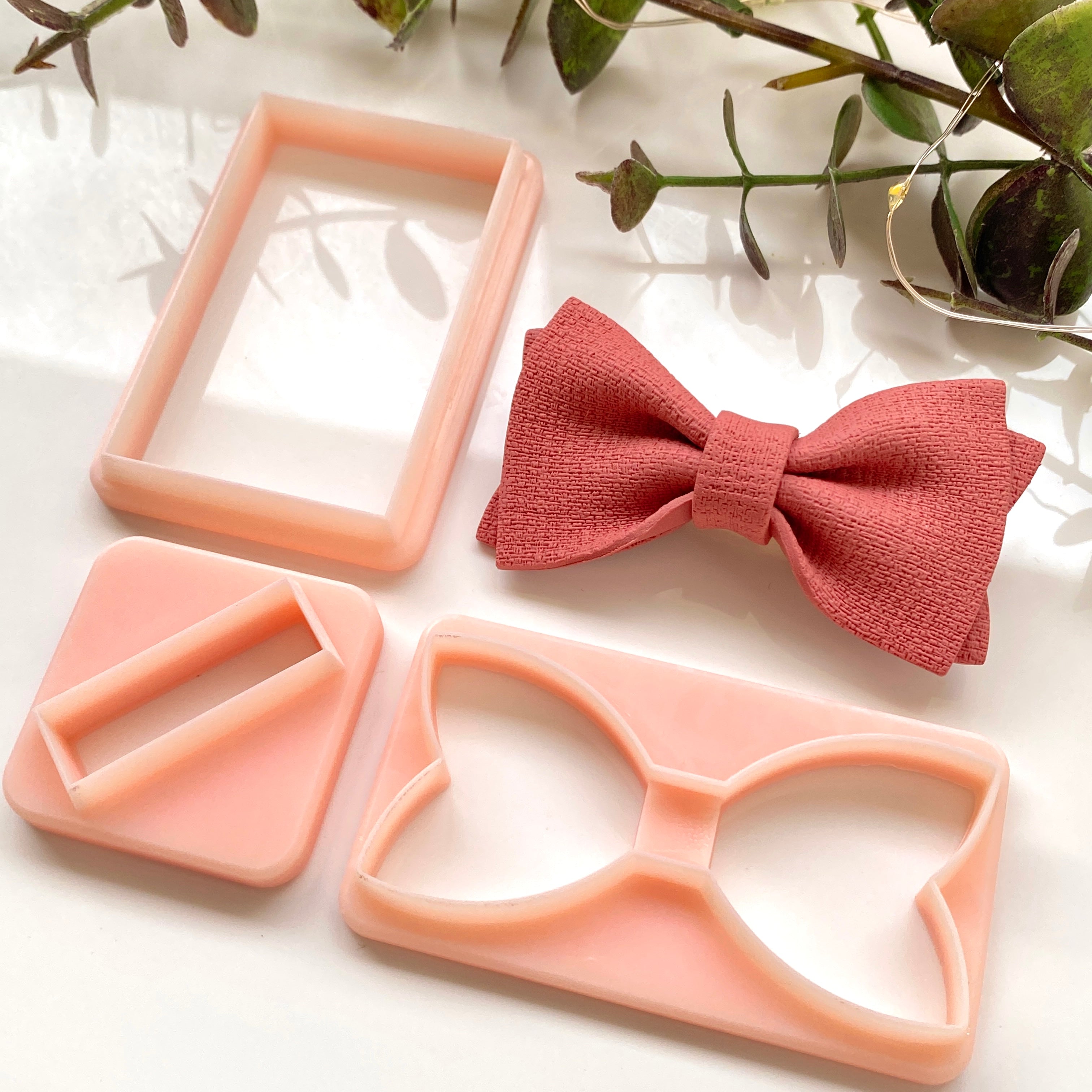 Crease Bow Hair Clip – Cutterglobe
