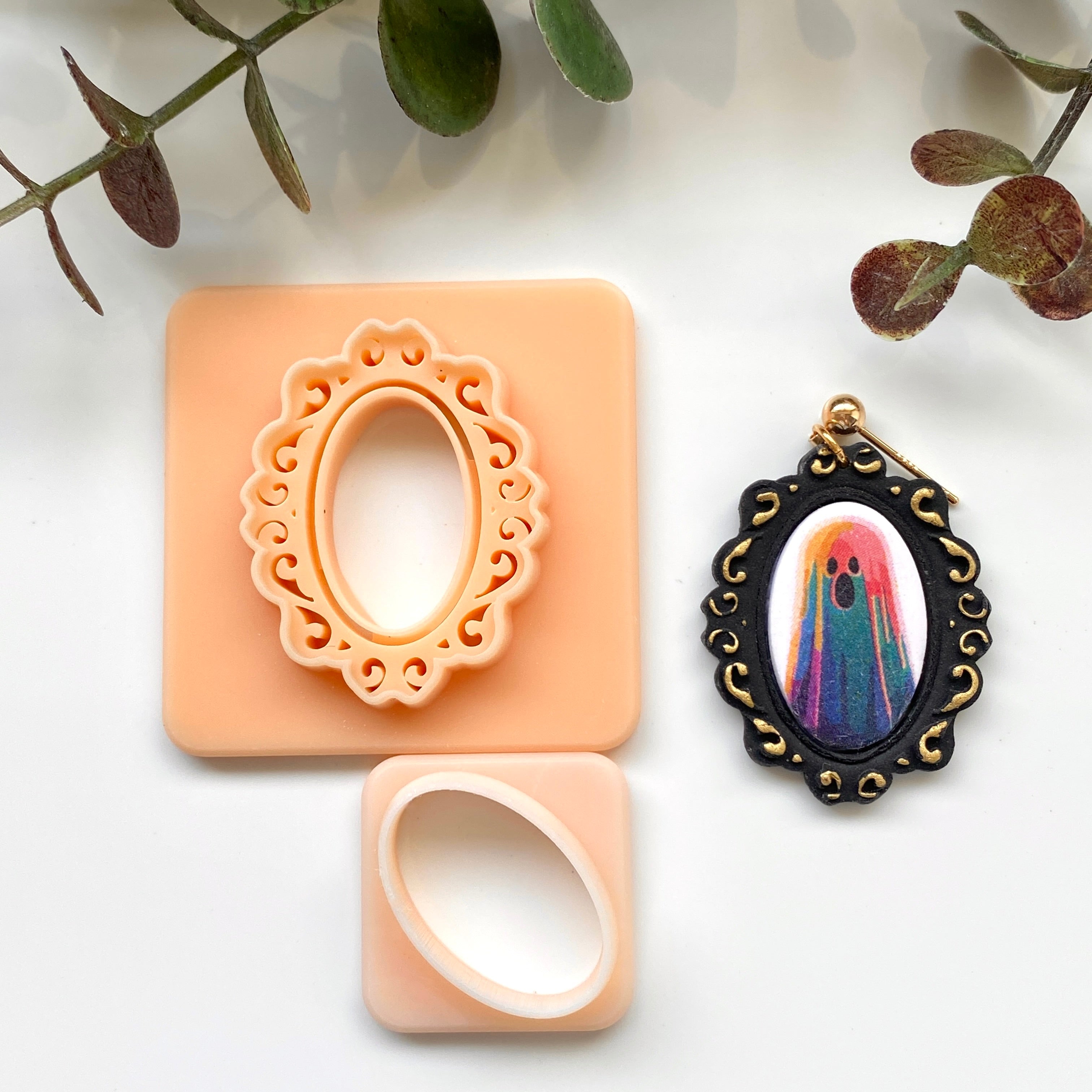 Elaborate Frame Set – Cutterglobe