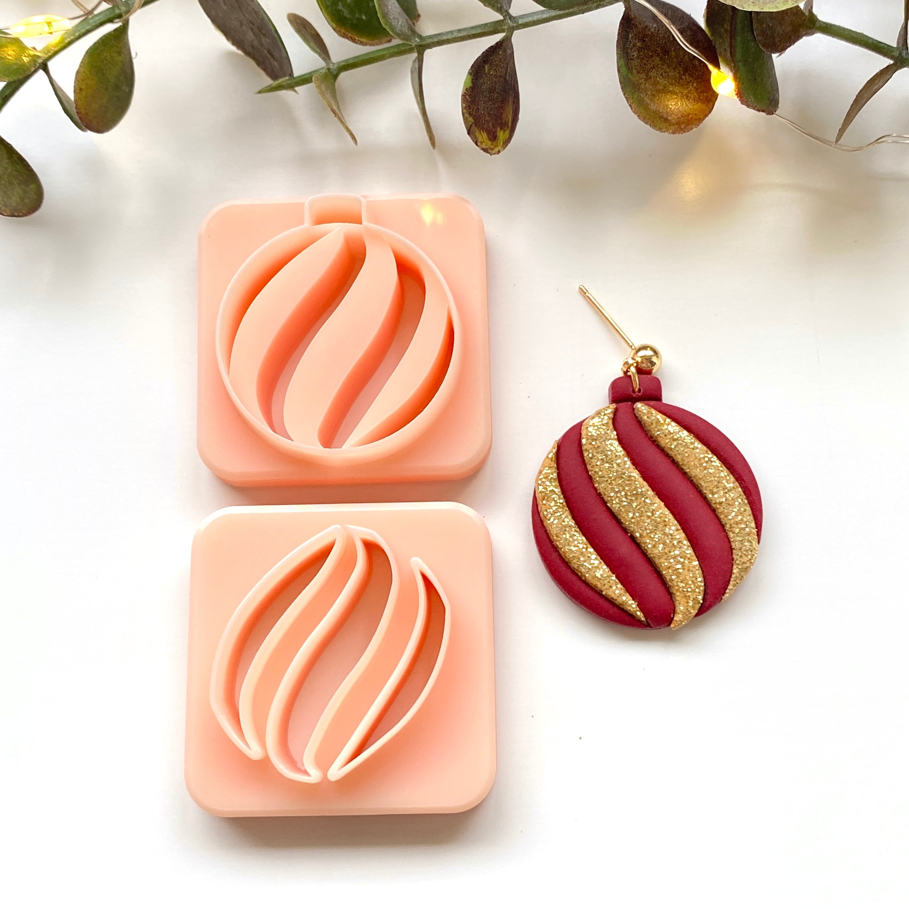 Round Ornament Cutout – Cutterglobe