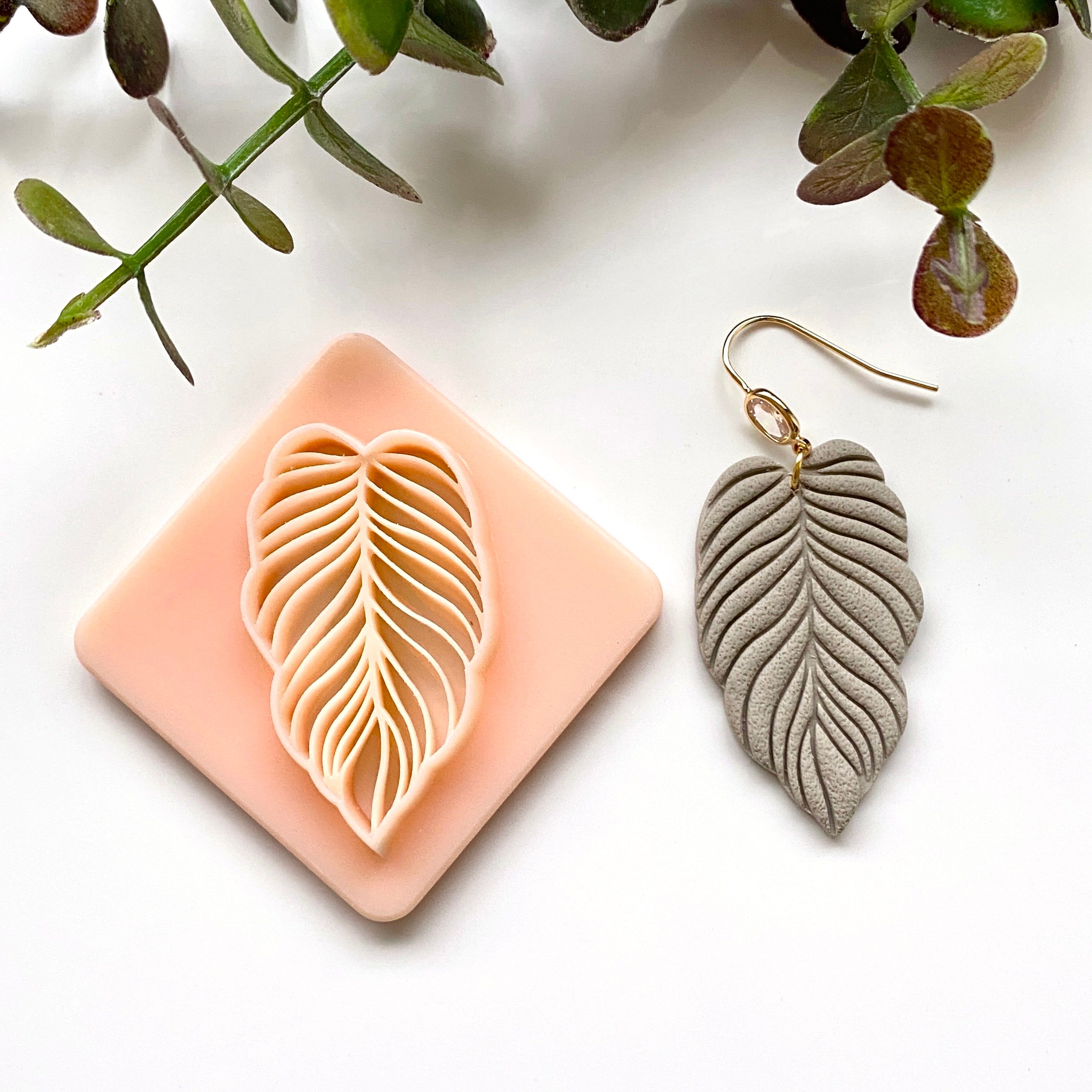 Single Organic Leaf – Cutterglobe