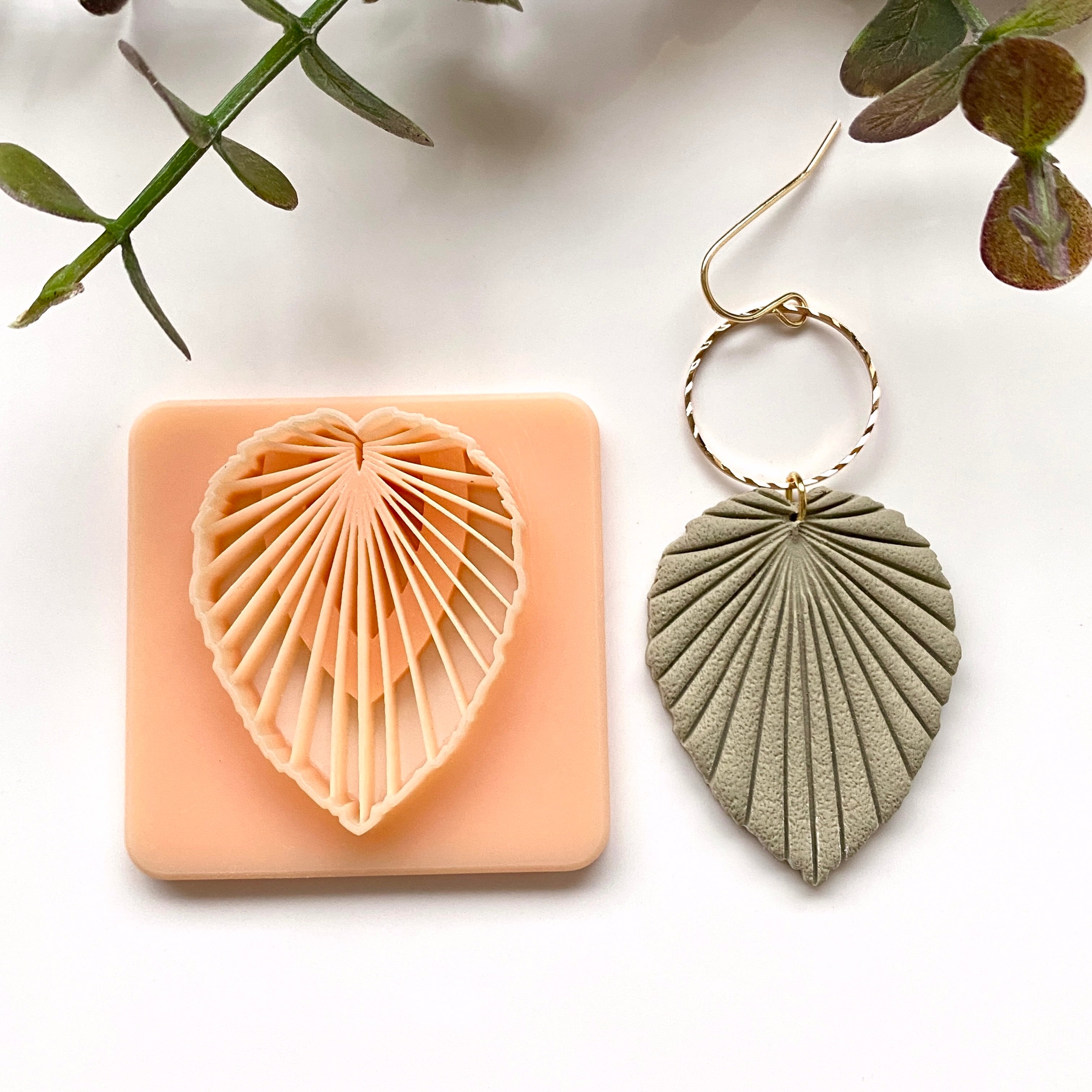 Fan Leaf – Cutterglobe