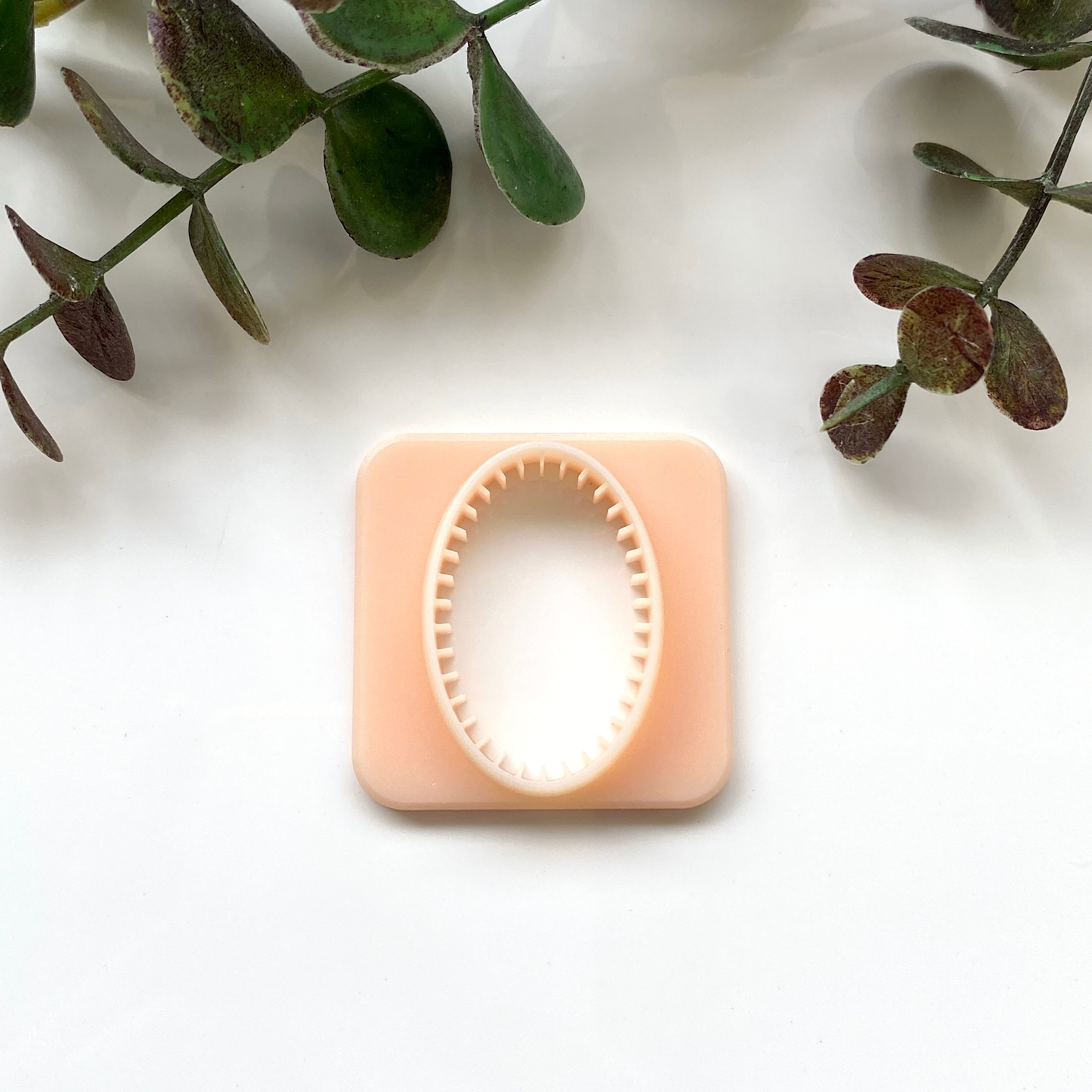 Oval Stitched Edge – Cutterglobe