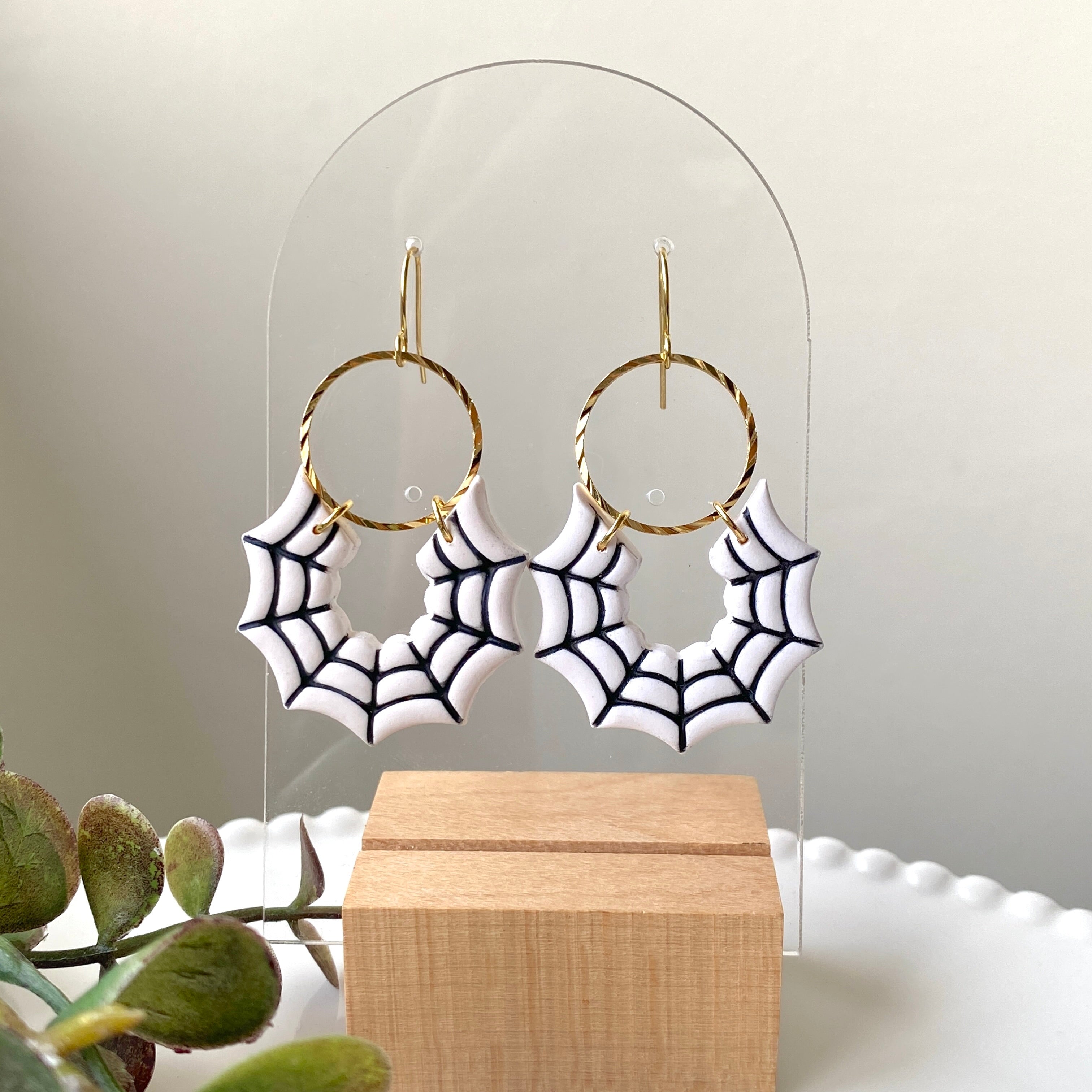 Spider Web Curve Dangles – Cutterglobe