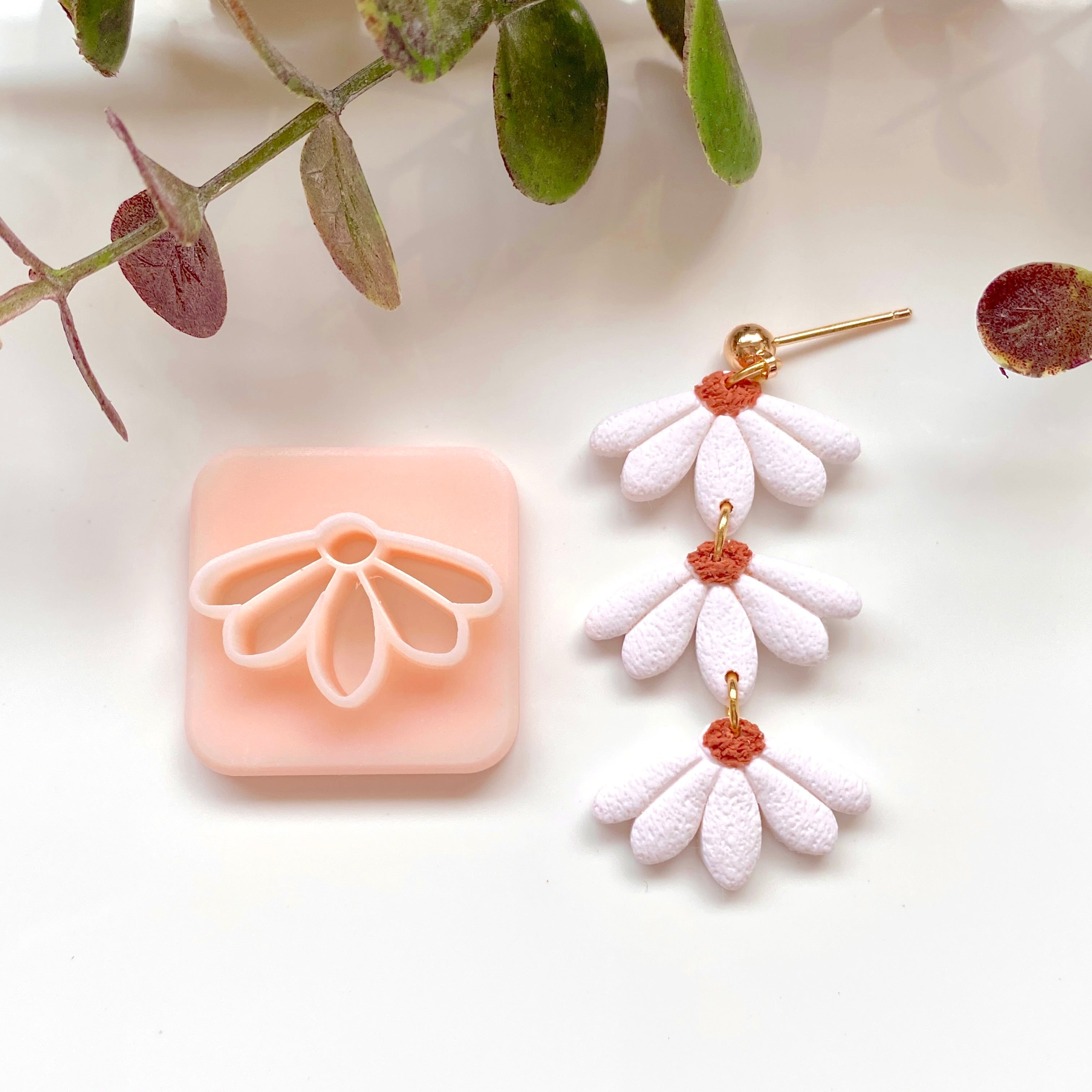 Half Flower B – Cutterglobe