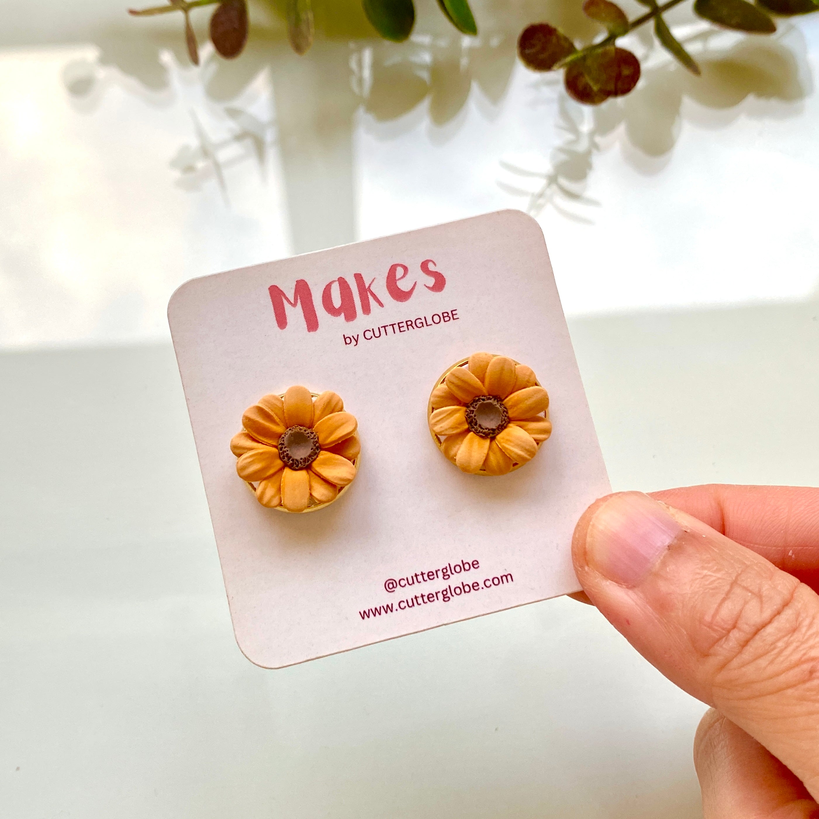 Sunflower Studs – Cutterglobe