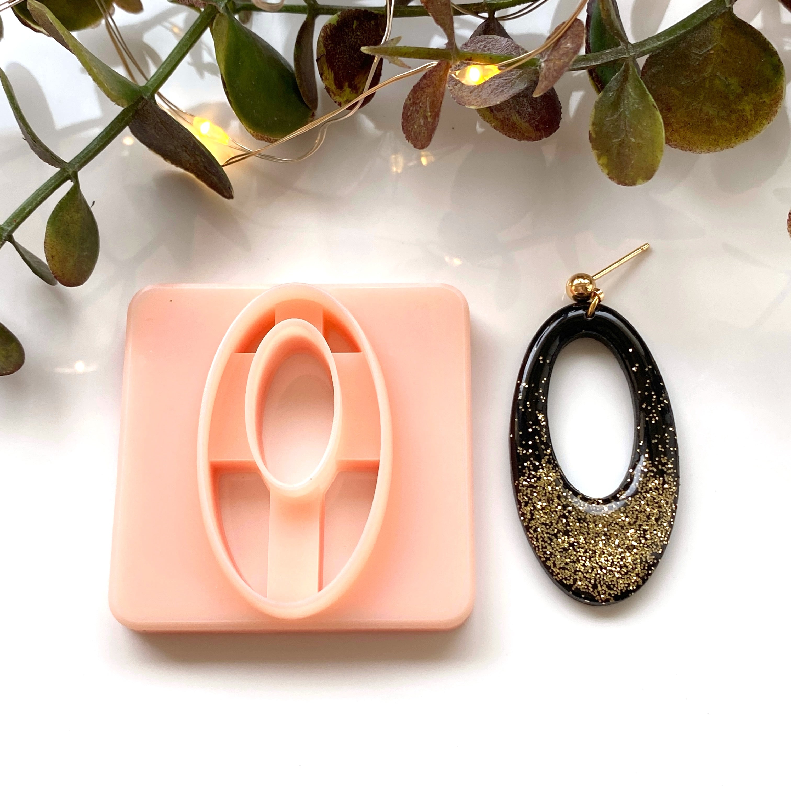 Asymm Oval Donut – Cutterglobe