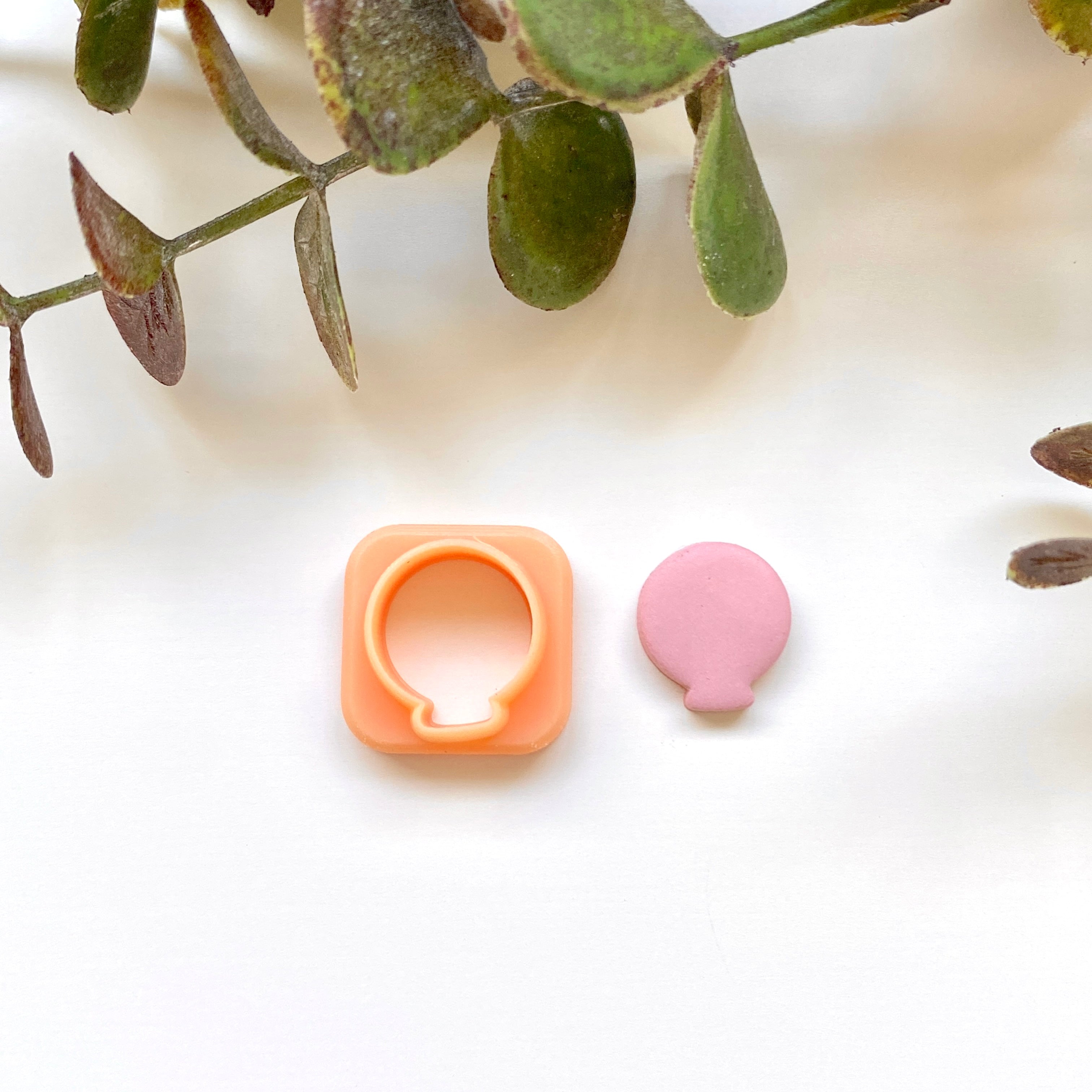 Red Balloon Lucky Stud – Cutterglobe