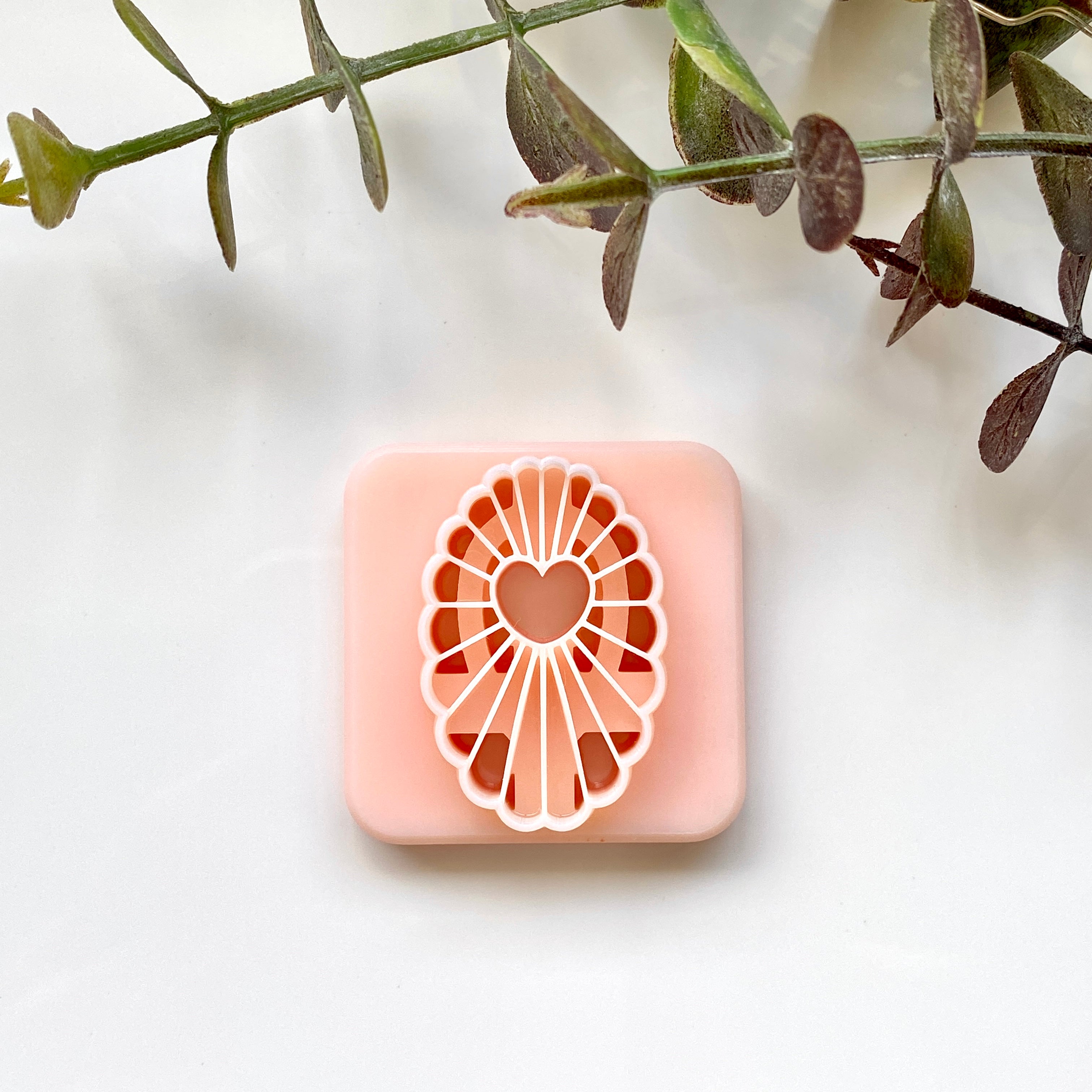 Heart Scallop Oval – Cutterglobe