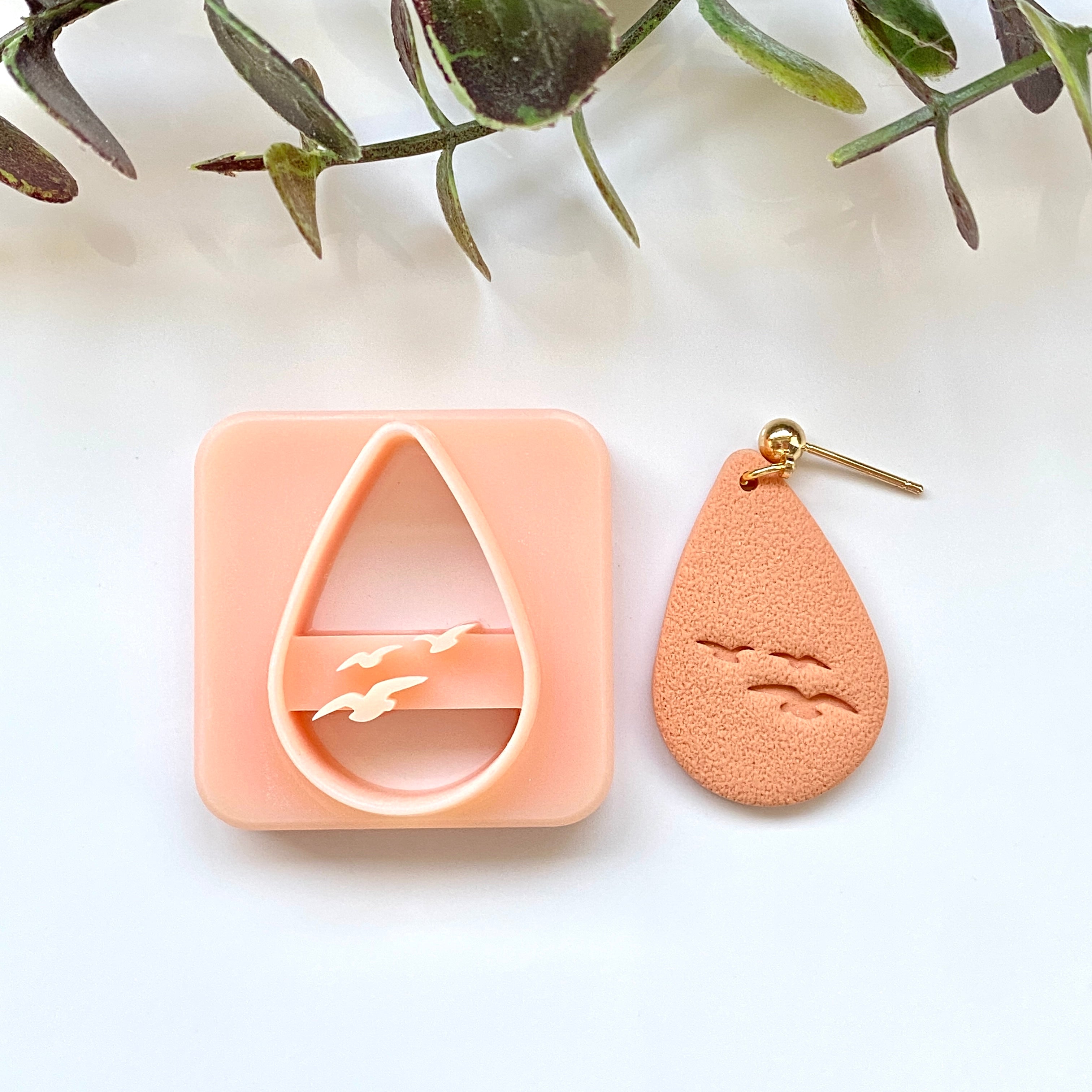 Flying Birds Drop – Cutterglobe