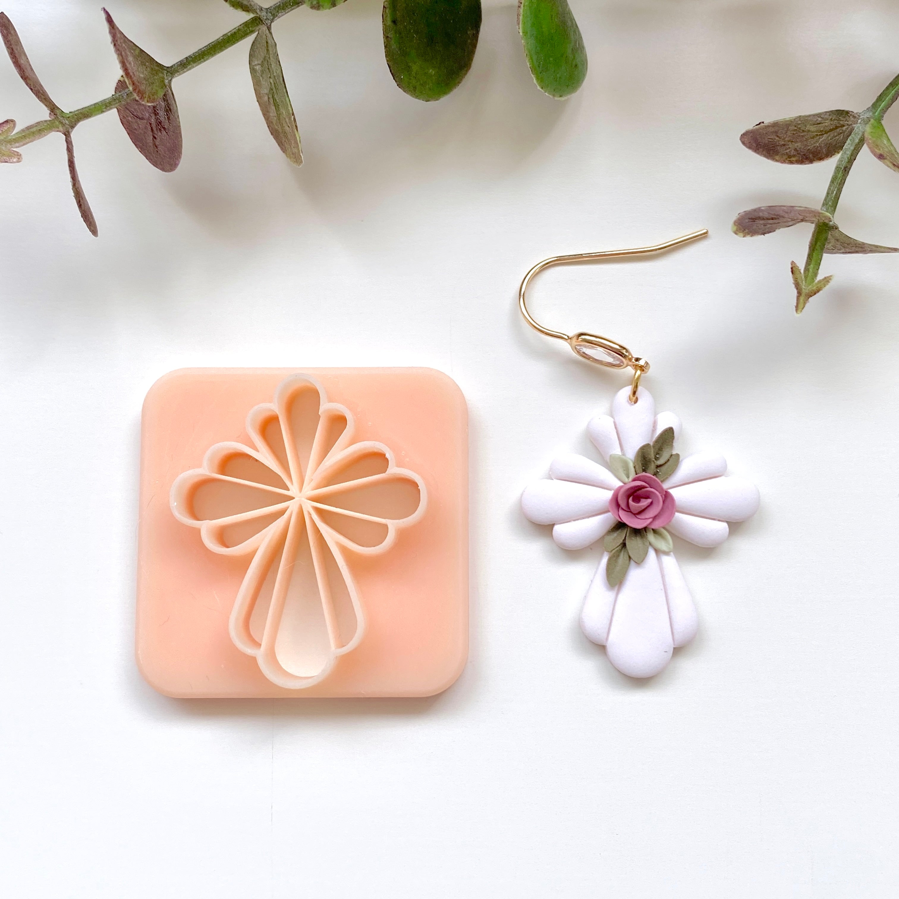 Scallop Cross – Cutterglobe