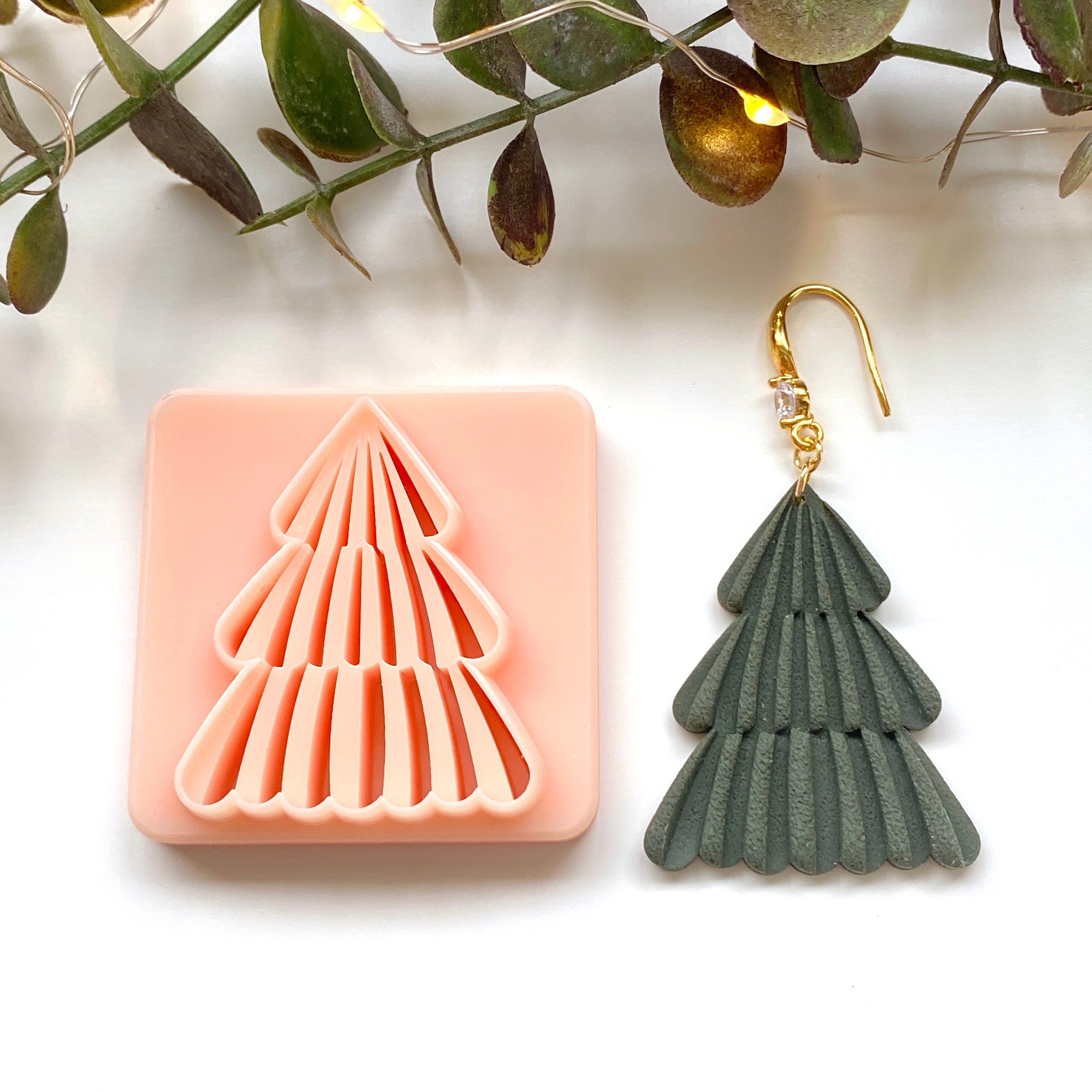 Tiered Tree Pleat – Cutterglobe